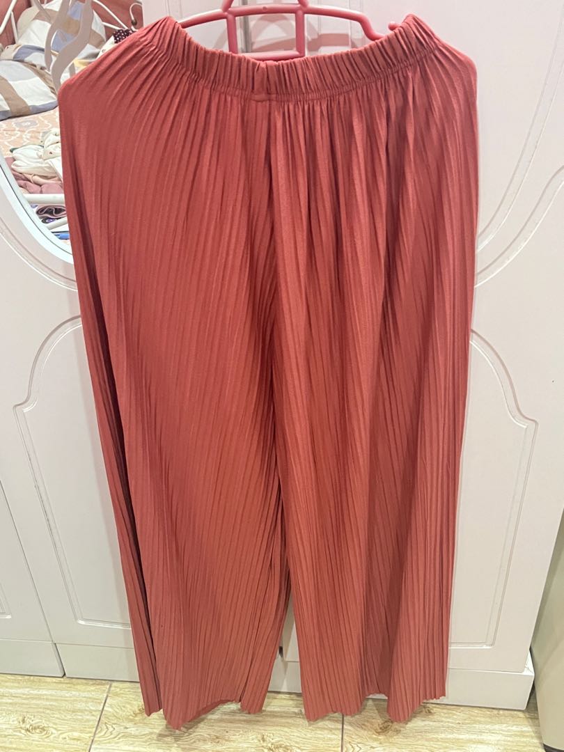 Pleated Pallazo, Women's Fashion, Muslimah Fashion, Bottoms on Carousell