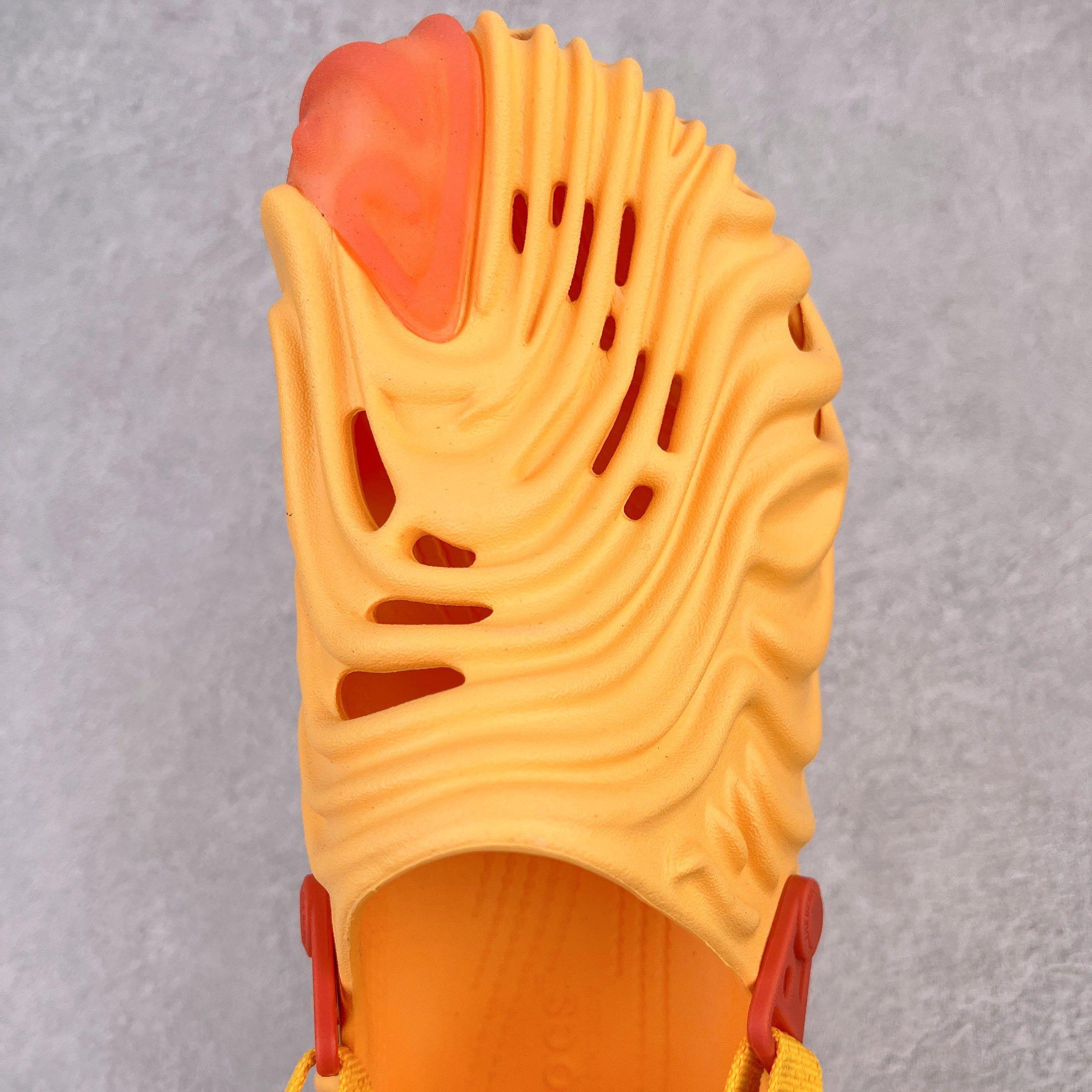 SALEHE BEMBURY X CROCS POLLEX CLOG ‘ORANGE’, Men's Fashion, Footwear ...