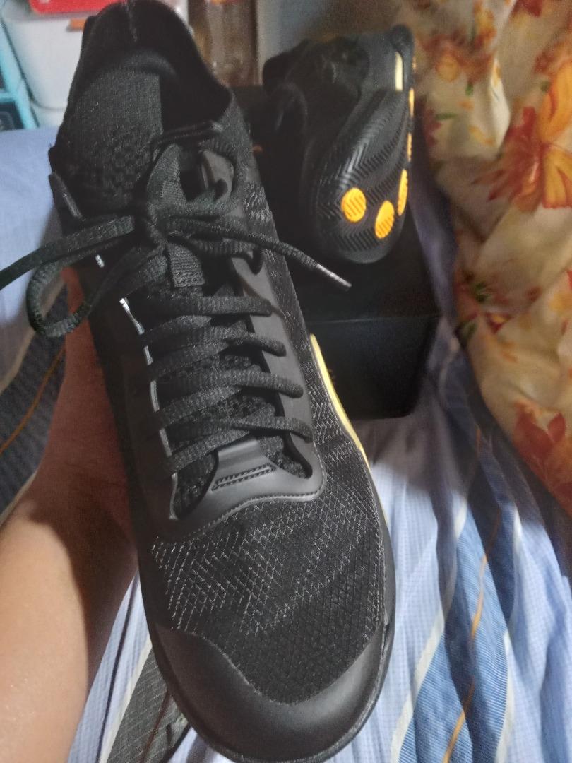 Scottie Thompson 1 - Black & Gold - SIGNED, Men's Fashion, Footwear ...