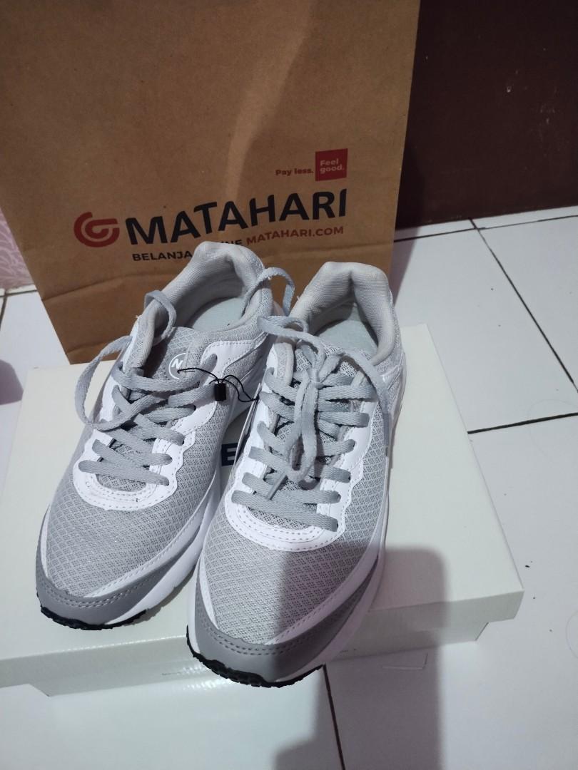 Sepatu Nevada Sport, Fesyen Pria, Sepatu , Sneakers di Carousell
