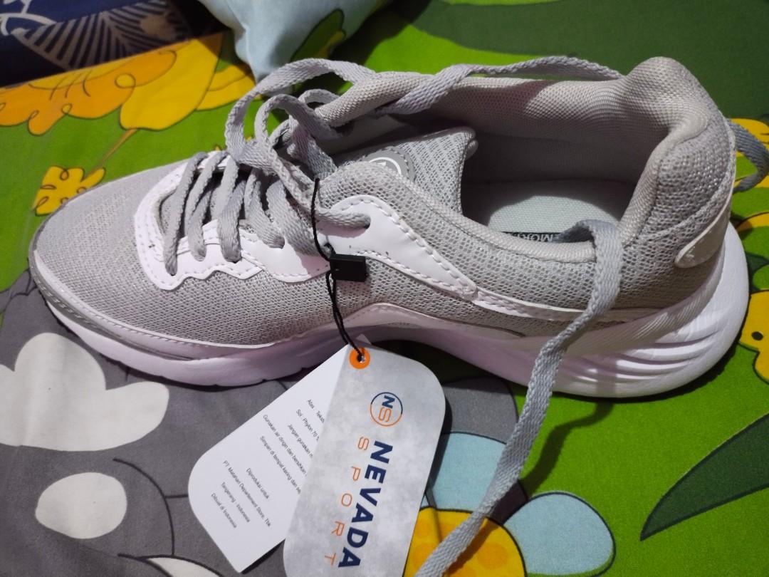 Sepatu Nevada Sport, Fesyen Pria, Sepatu , Sneakers di Carousell