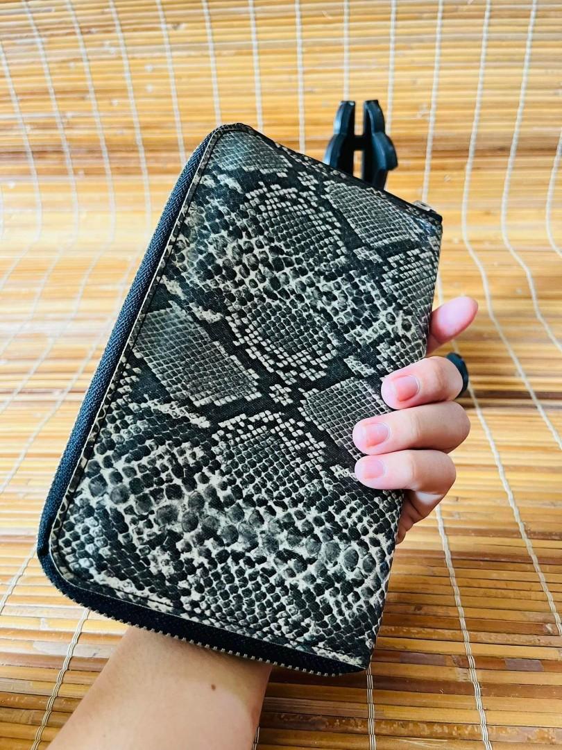Snake Skin Wallet, Women's Fashion, Bags & Wallets, Wallets & Card ...
