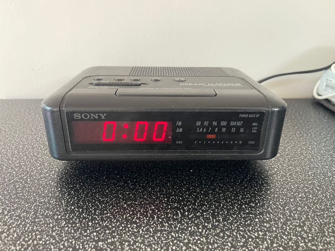 Sony Radio (dream machine) Vintage, Audio, Portable Audio Accessories ...