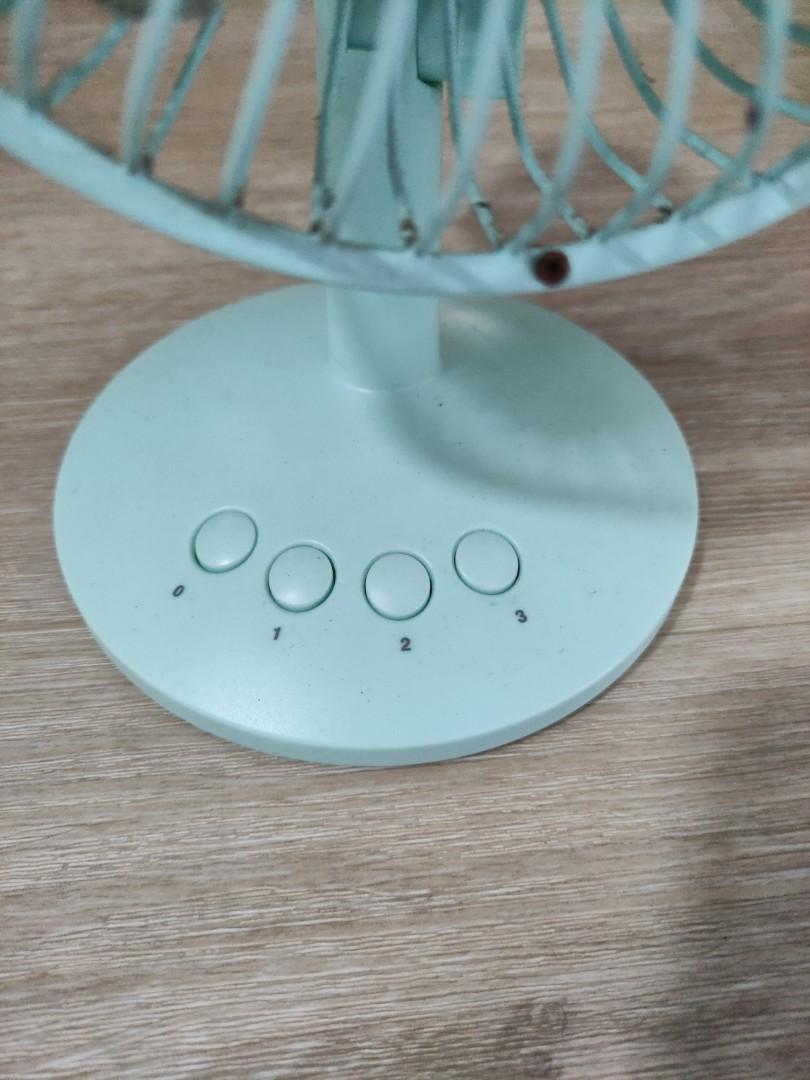 Swivel USB table top fan, Furniture & Home Living, Lighting & Fans ...