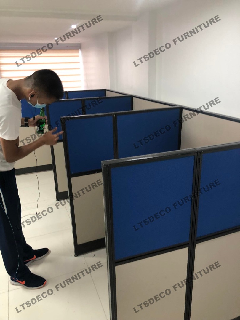 TWO TONE HIGH PANEL CUBICLE WORKSTATION OFFICE PARTITION AND FURNITURE ...