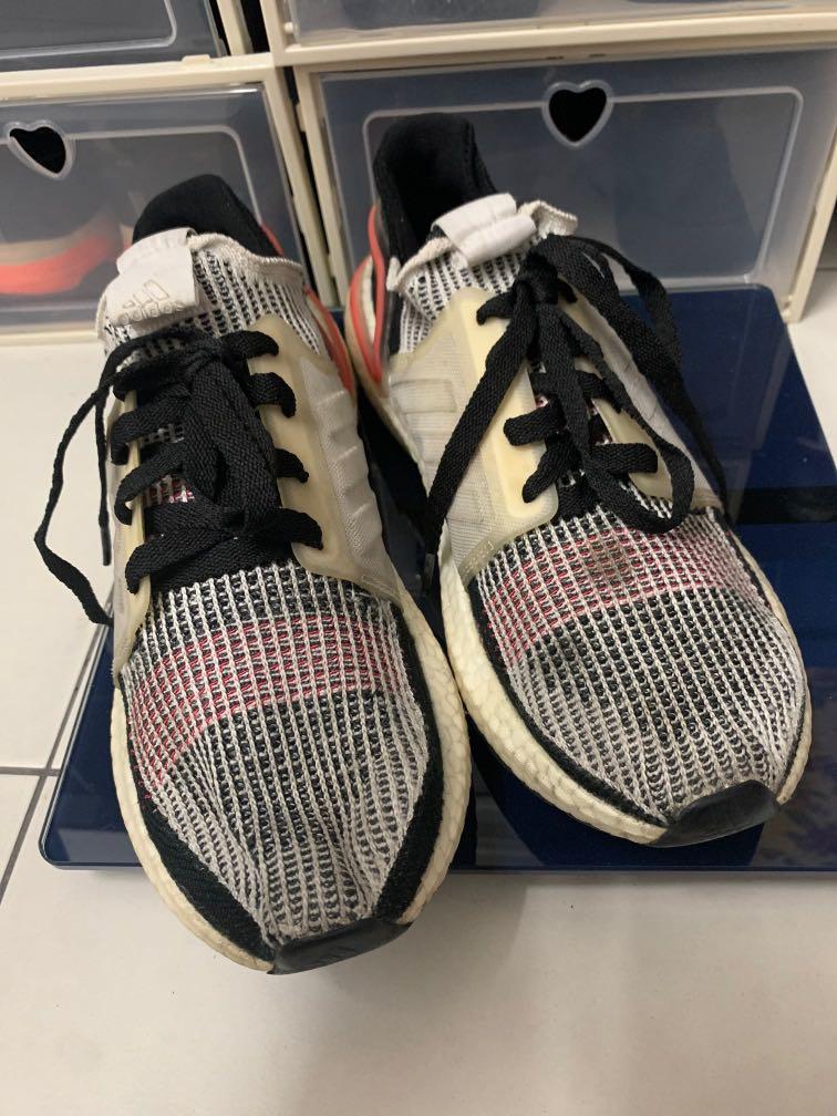 ADIDAS ULTRABOOST ORIGINAL, Men's Fashion, Footwear, Sneakers on Carousell