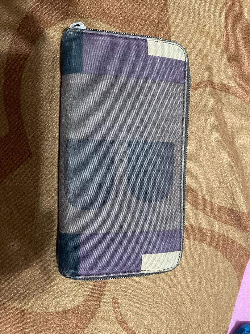 Bally wallet, Women's Fashion, Bags & Wallets, Wallets & Card holders ...