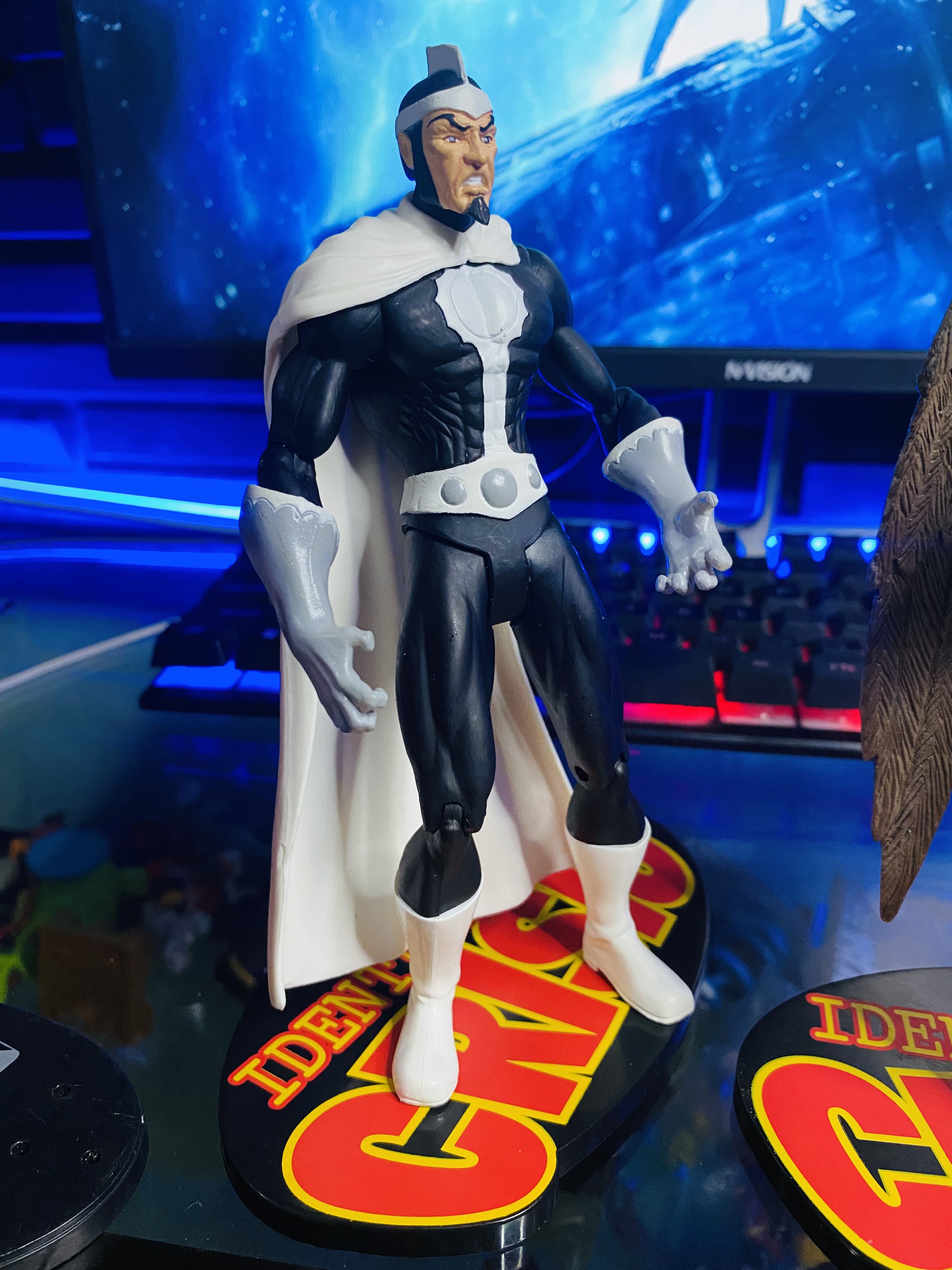 DR. LIGHT - DC INDENTITY CRISIS, Hobbies & Toys, Toys & Games on Carousell