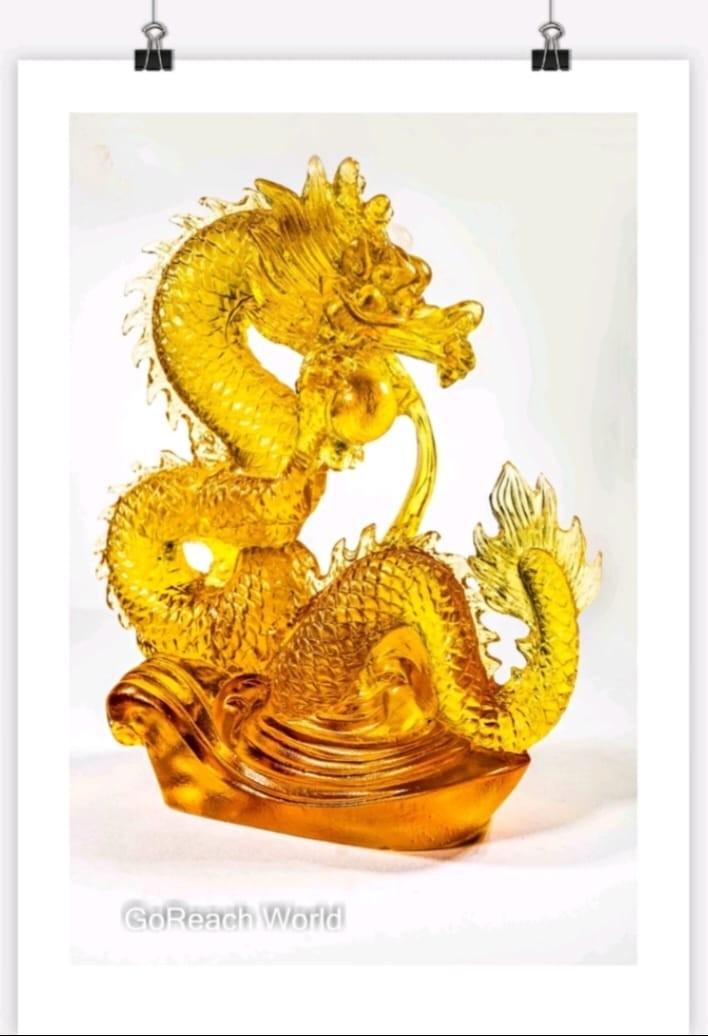 Dragon Liuli Art Piece Display, Furniture & Home Living, Home Decor ...