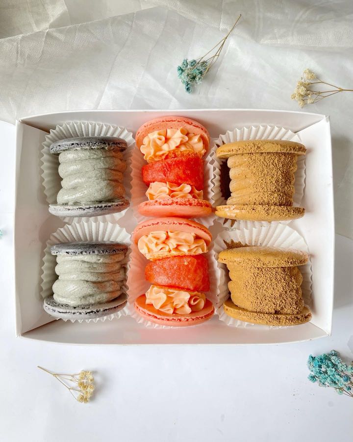 Fat macarons #07, Food & Drinks, Local Eats on Carousell