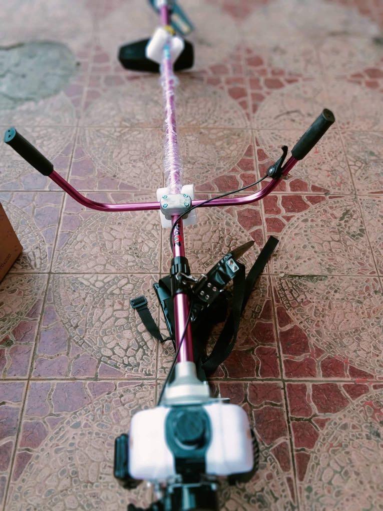 KAAZ TD40 GRASS CUTTER, Furniture & Home Living, Gardening, Grass ...