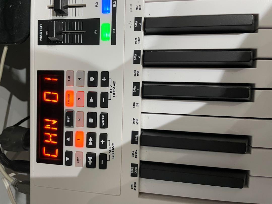 M Audio Code 61 White, Hobbies & Toys, Music & Media, Musical ...