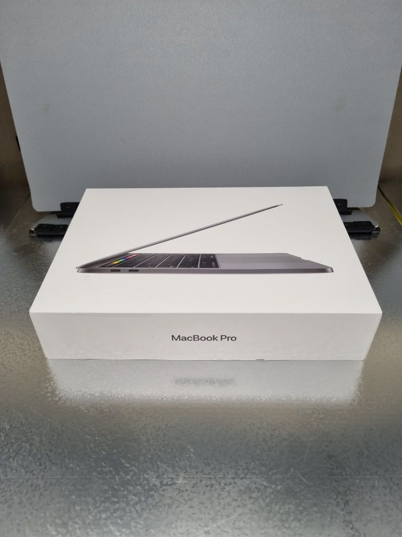 Macbook Pro 13 inch 2020 16GB 500GB High specs Model 10/10 Condition ...