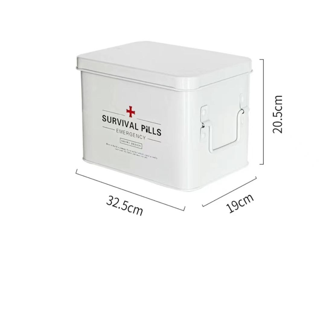 Metal First Aid Container Box, 傢俬＆家居, 其他, 收納箱及袋 - Carousell