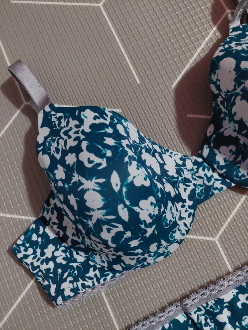 New 38B/UK14-16 Calvin Klein Bra Thongs Set, Women's Fashion, New Undergarments & Loungewear on ...