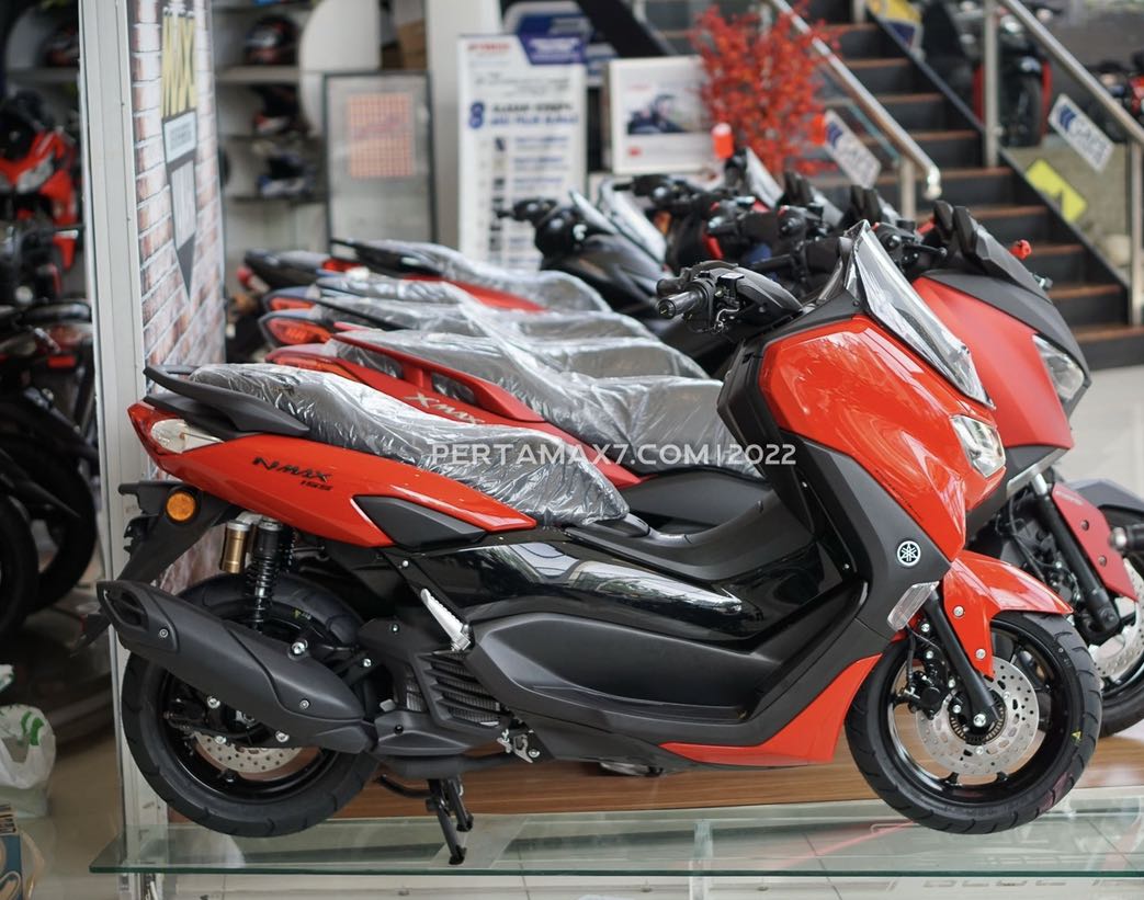 Nmax v2 Coverset red glossy 2022, Motorcycles, Motorcycle Accessories ...