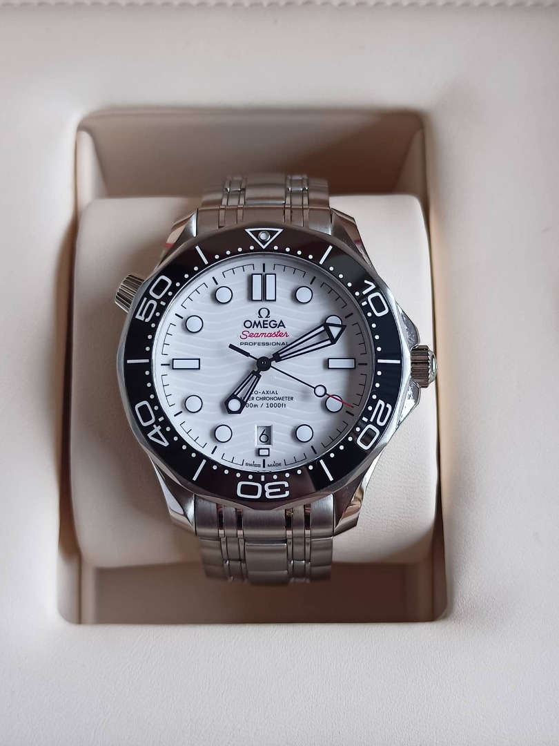 Omega seamaster "Great white shark" co-axial master chronometer, Luxury ...