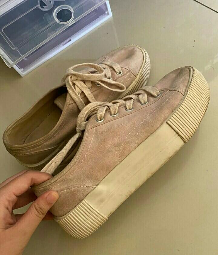 Sepatu h&m warna baby pink original, Fesyen Wanita, Sepatu di Carousell