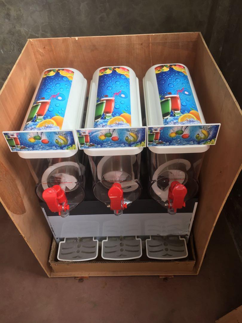 SLUSH MACHINE / SLURPEE MACHINE. GOOD AS NEW !!, Commercial ...