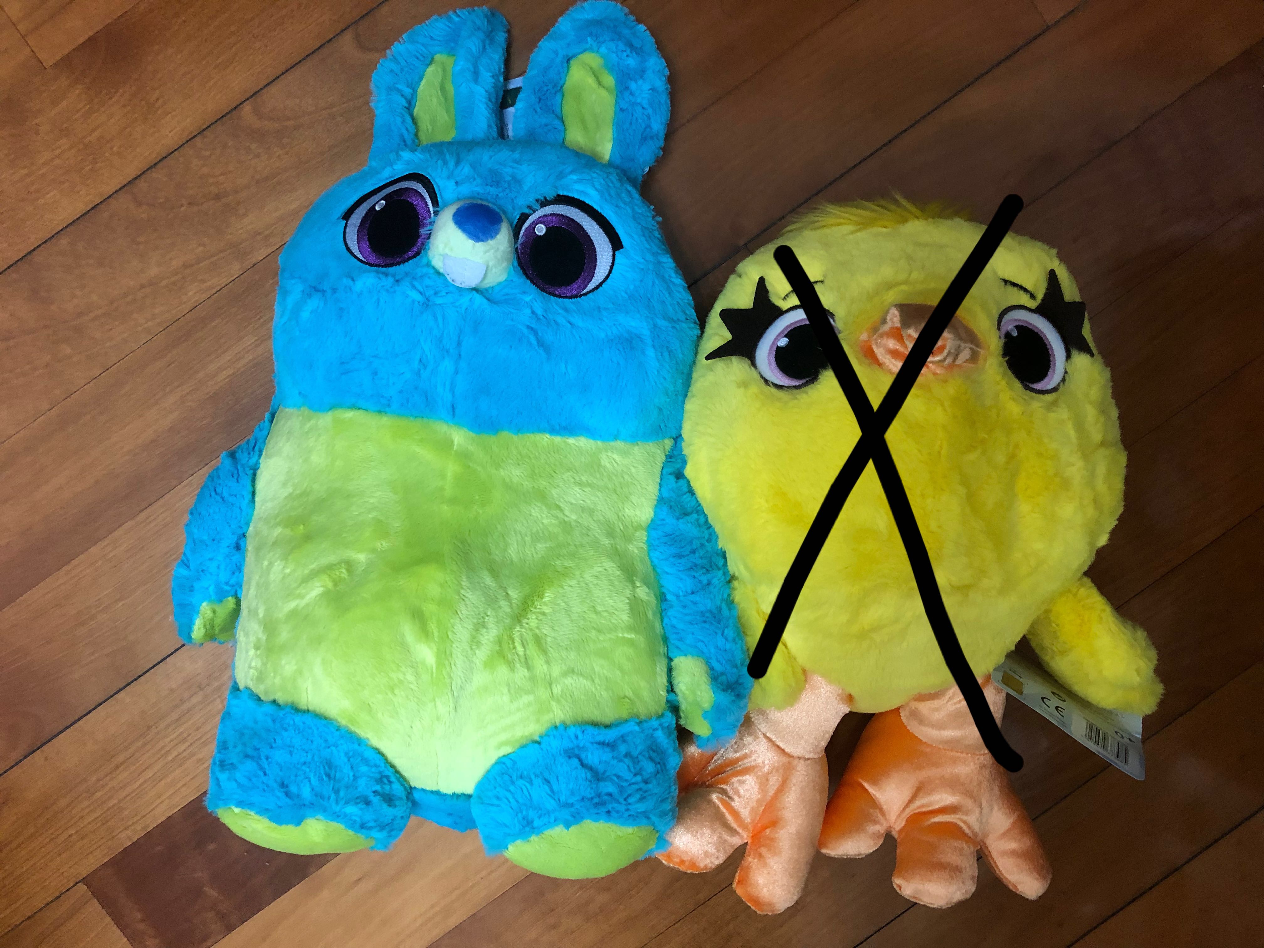 Toy story bunny ducky 大公仔, 興趣及遊戲, 玩具 & 遊戲類 - Carousell