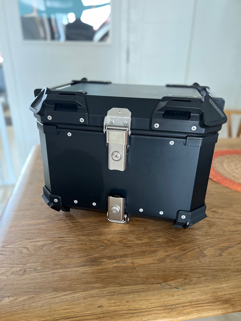 Universal Motorcycle Box 45 Liter / Self Collect Joo Chiat ...