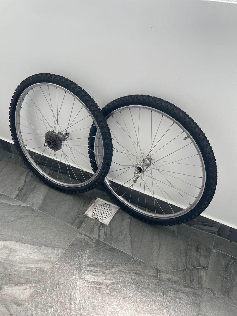 26 er wheelset Deore LX / Araya RM-400PRO rims / Duro Diamond Grip 26x1 ...
