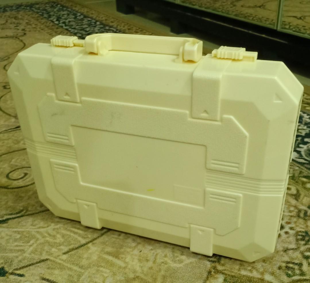 Bandai Ultraman GUTS Personal Secret of Equipment BOX 1997 Vtg, Hobbies ...