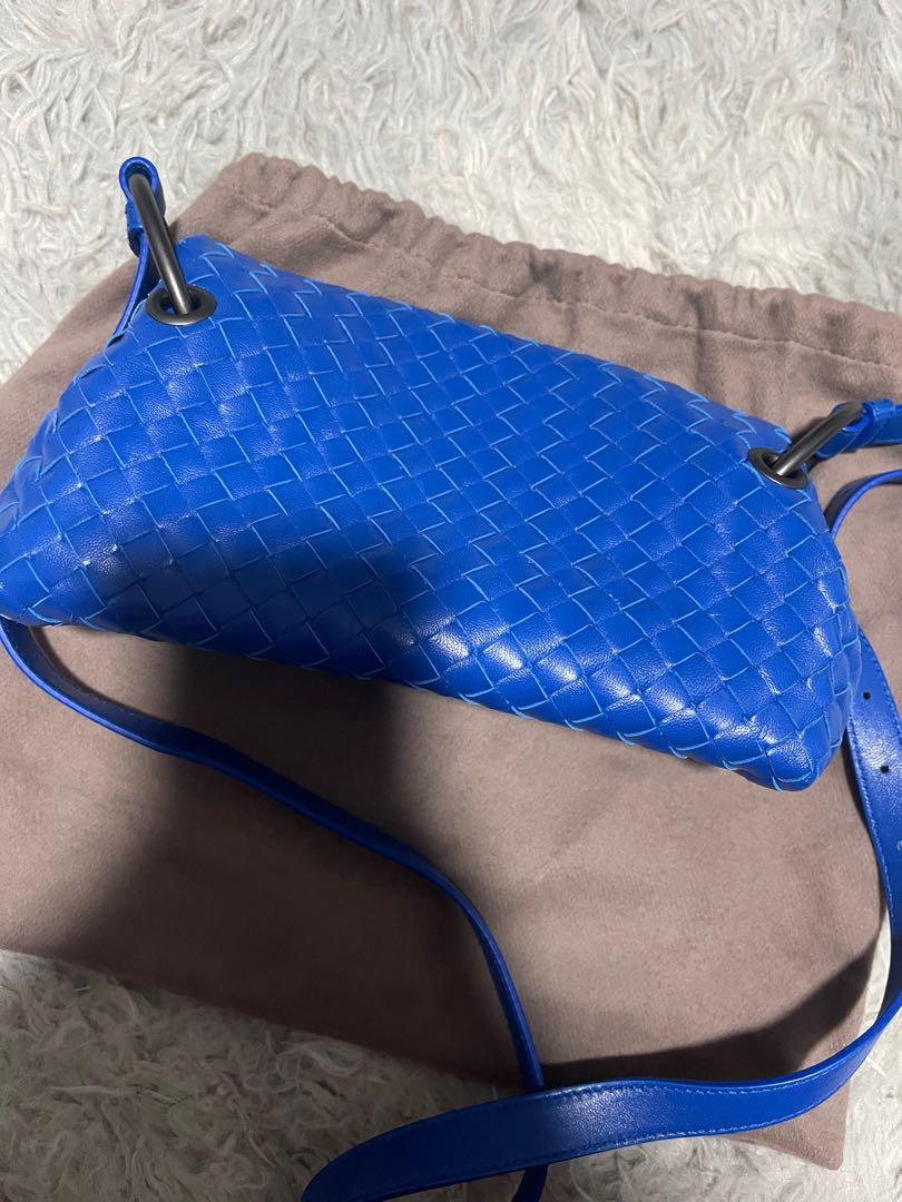Bottega Veneta electric blue cross body bag, Women's Fashion, Bags ...