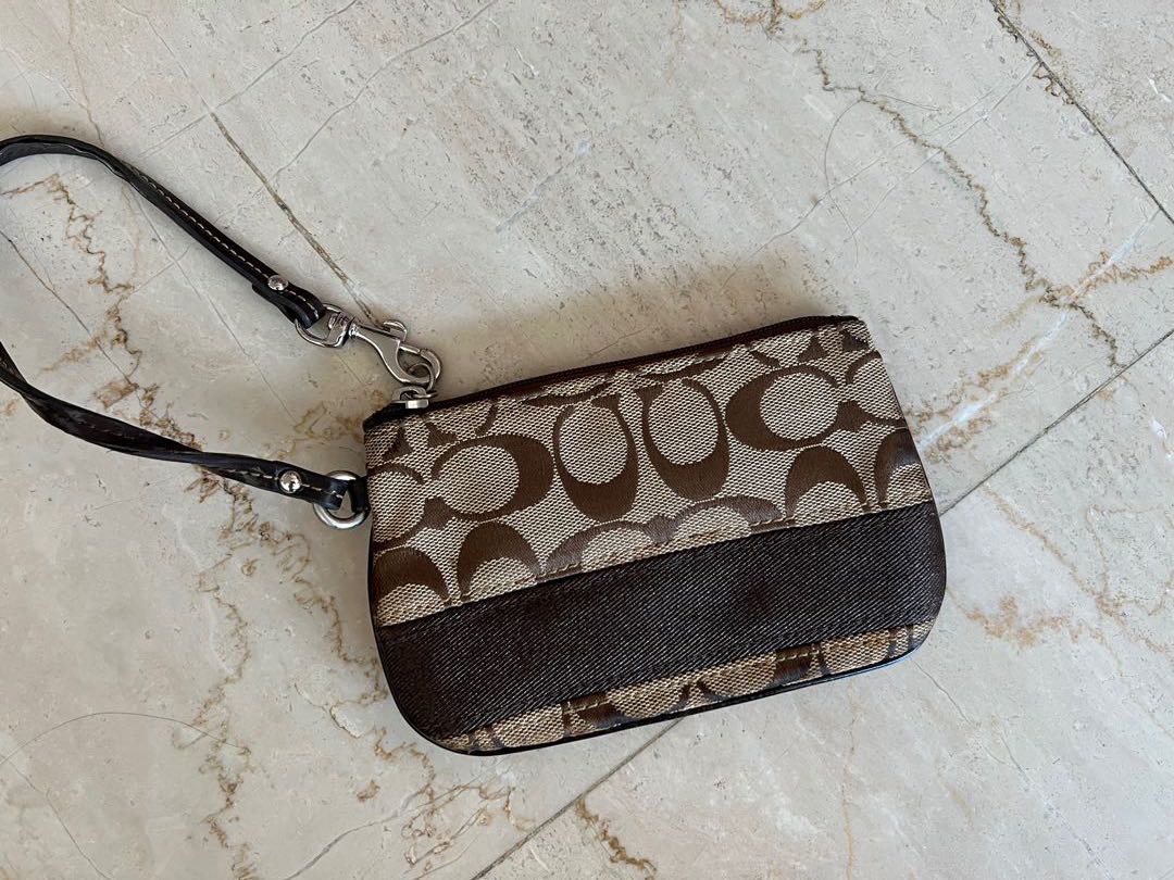 Coach small pouch, Women's Fashion, Bags & Wallets, Purses & Pouches on ...