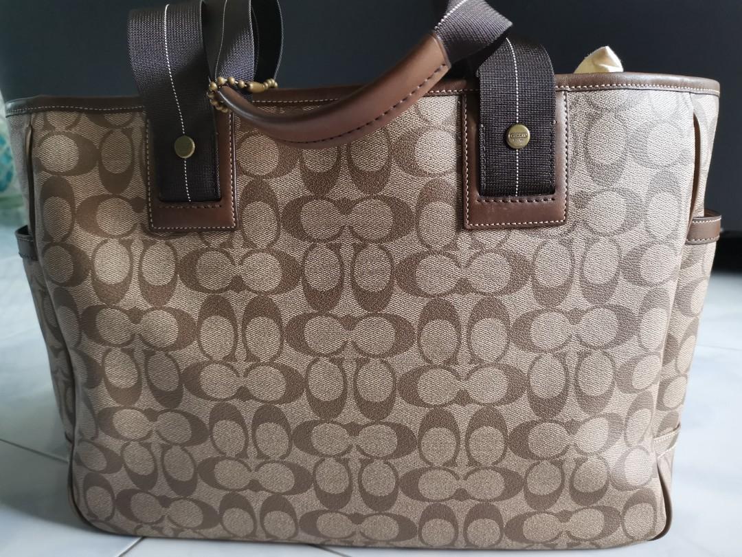 Coach tote bag, Women's Fashion, Bags & Wallets, Tote Bags on Carousell