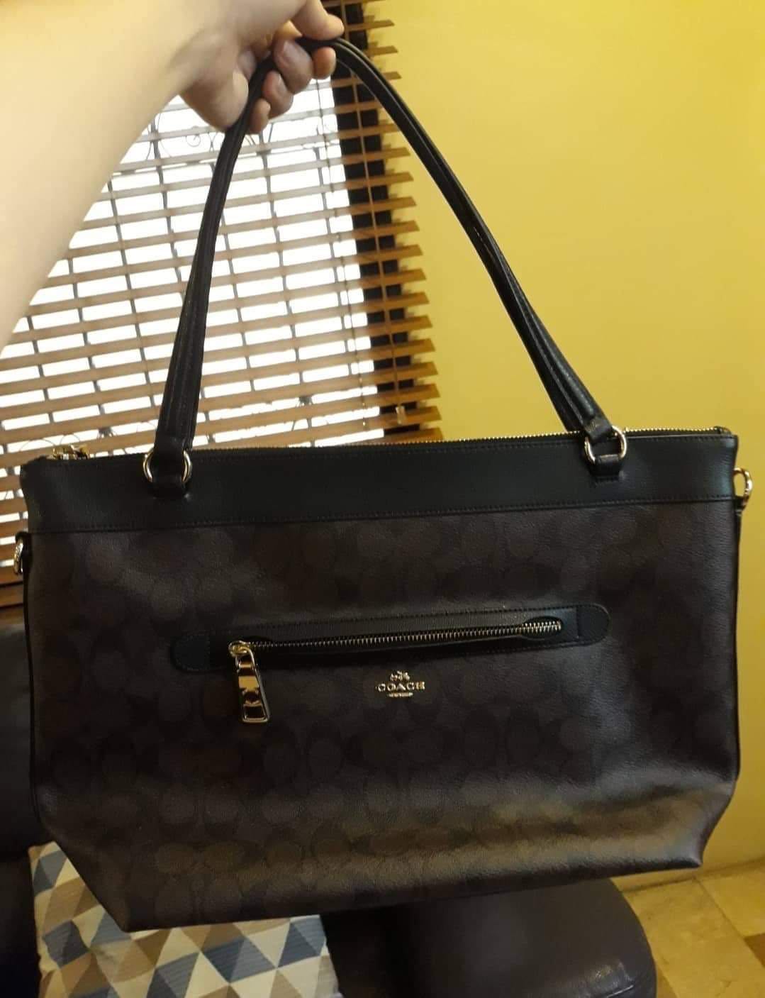 Coach Tyler Tote Bag with long strap , Luxury, Bags & Wallets on Carousell