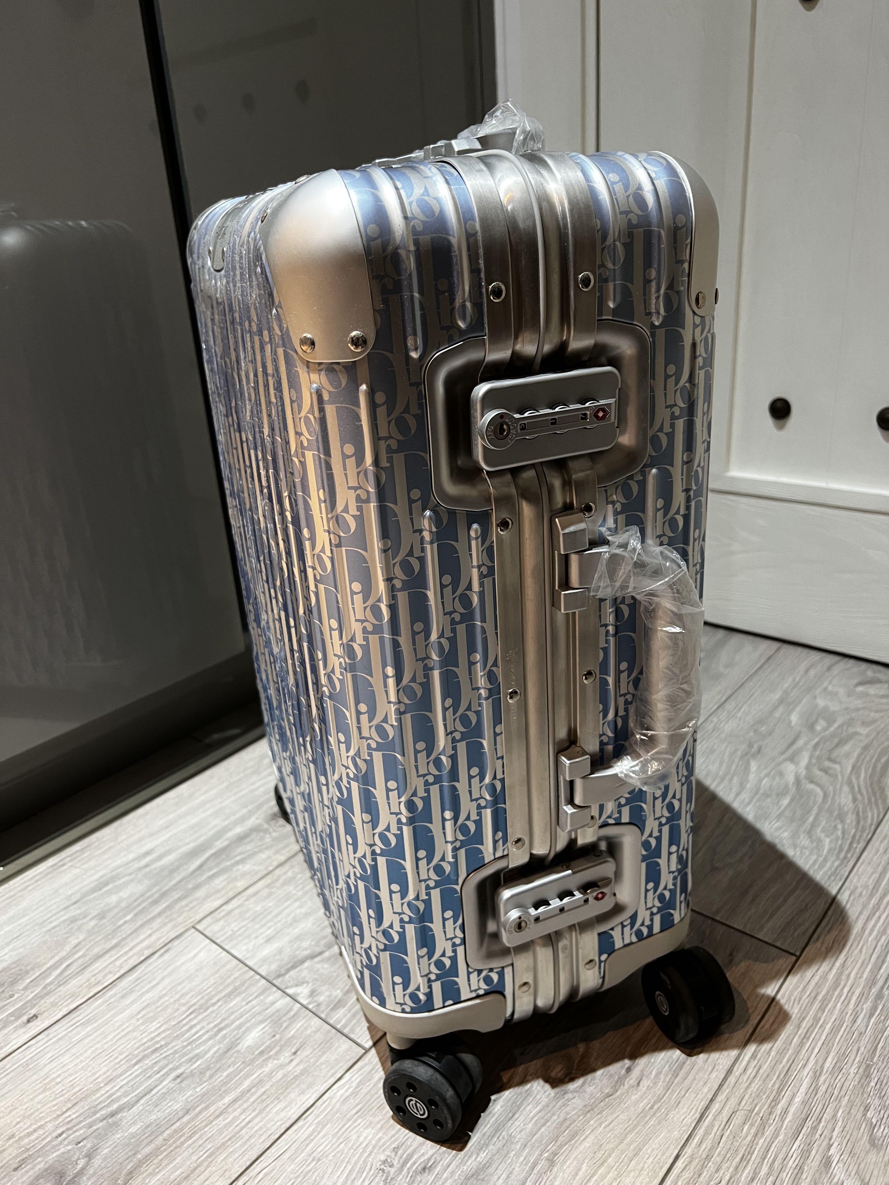 Dior x RIMOWA 4-Wheel Cabin Suitcase Aluminium Dior Oblique, 興趣及遊戲, 旅行, 旅遊 - 旅行必需品及用品 - Carousell