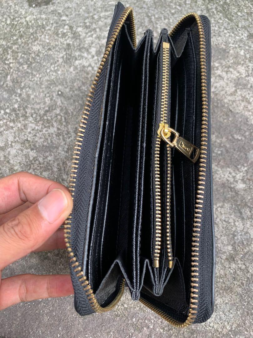 Dompet YSL, Fesyen Wanita, Tas & Dompet di Carousell