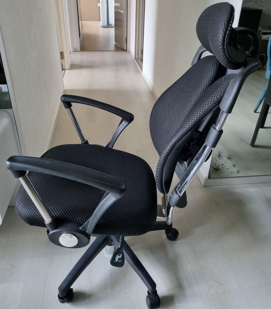 Ergonomic chair, Furniture & Home Living, Furniture, Chairs on Carousell