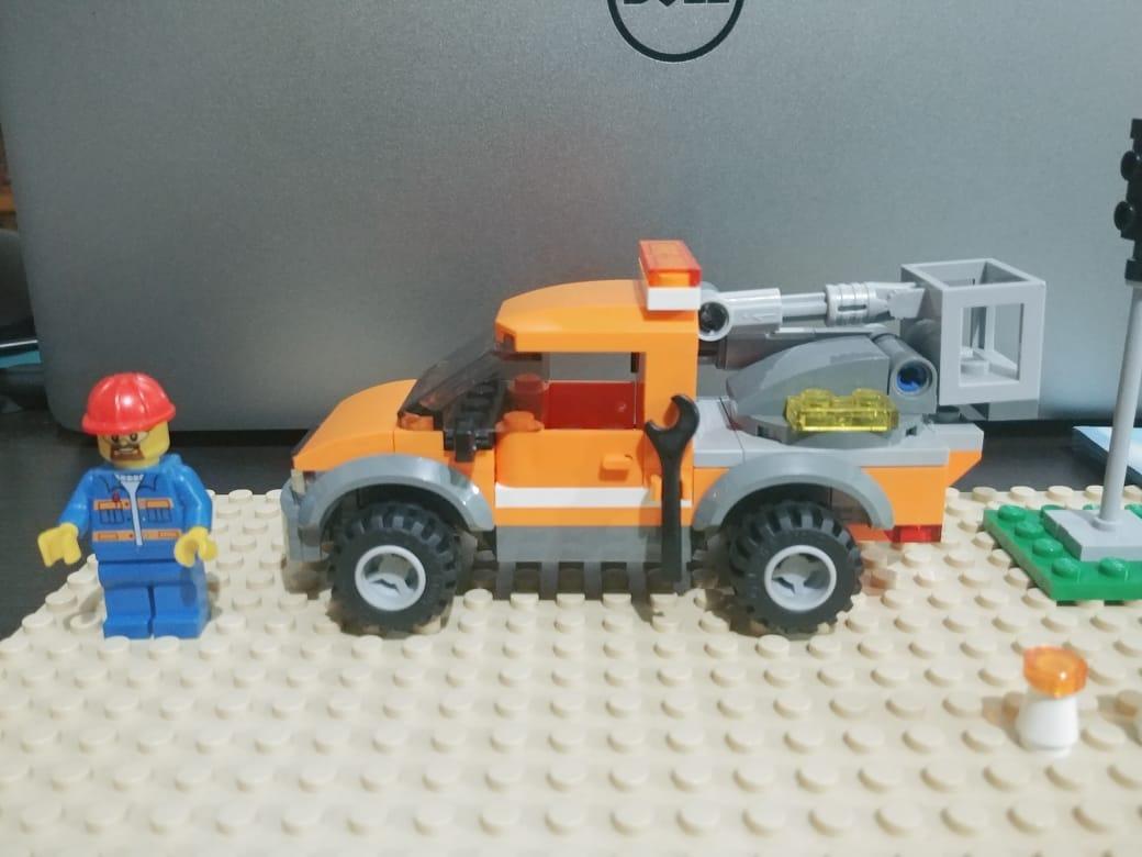Lego City 60054 (Light Repair Truck), Hobbies & Toys, Toys & Games on ...