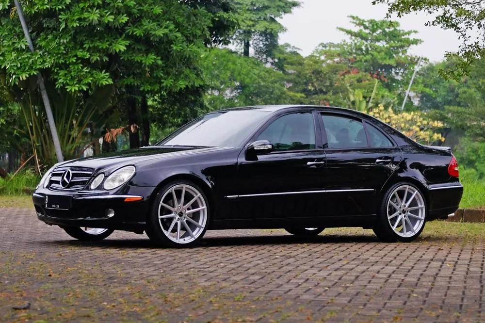 Mercedes-Benz W211 E280 7G-Tronic AT 2006 Jual Cepat BU, Mobil & Motor, Mobil untuk Dijual di ...