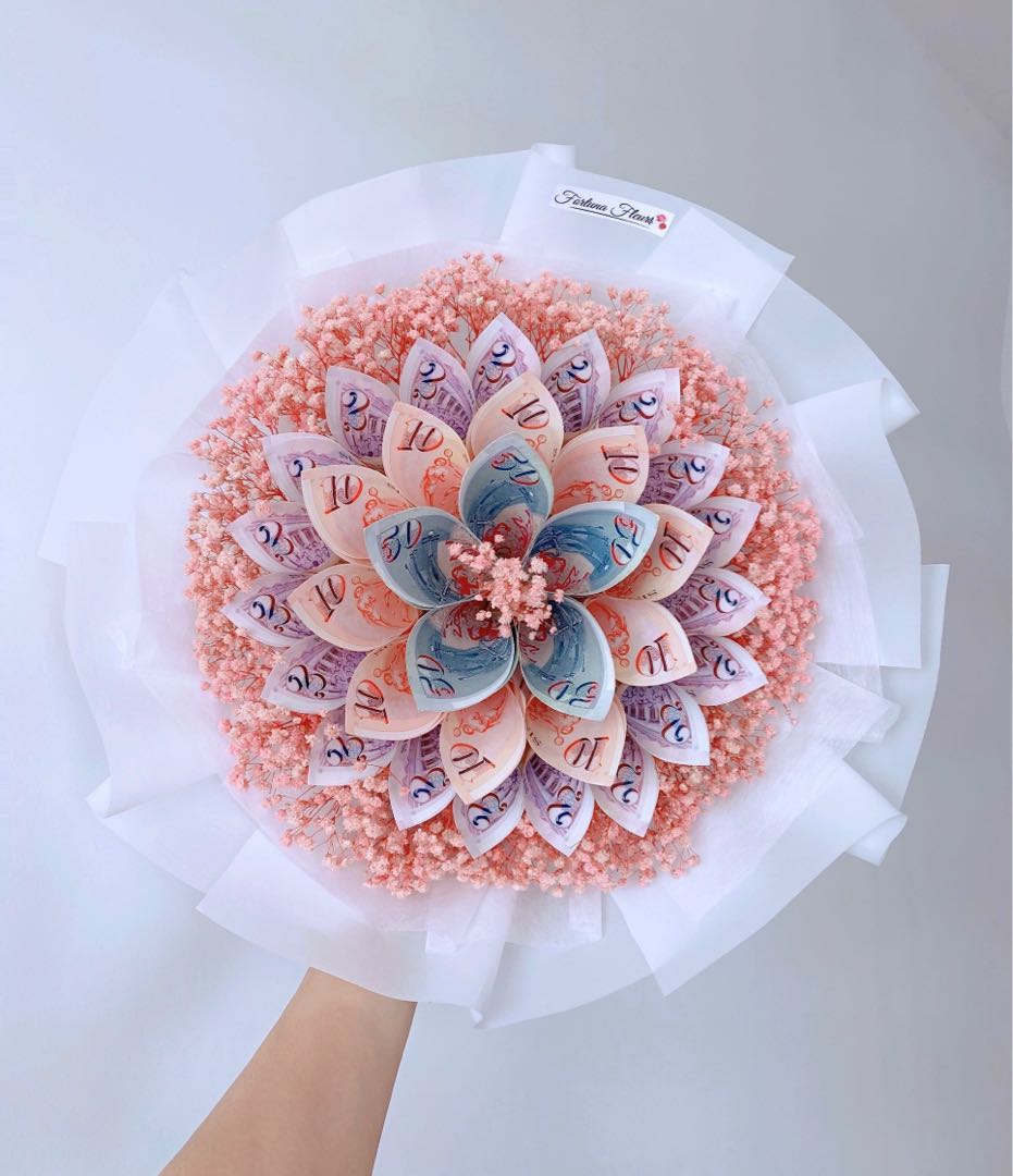 Money flowers bouquet, Hobbies & Toys, Stationery & Craft, Flowers ...