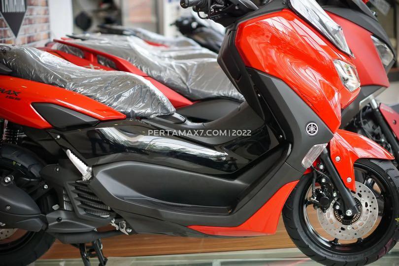 Nmax v2 red glossy 2022 Coverset, Motorcycles, Motorcycle Accessories ...