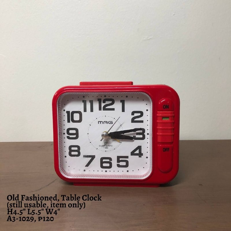 Old Fashioned Table Clock, Furniture & Home Living, Home Decor, Clocks ...