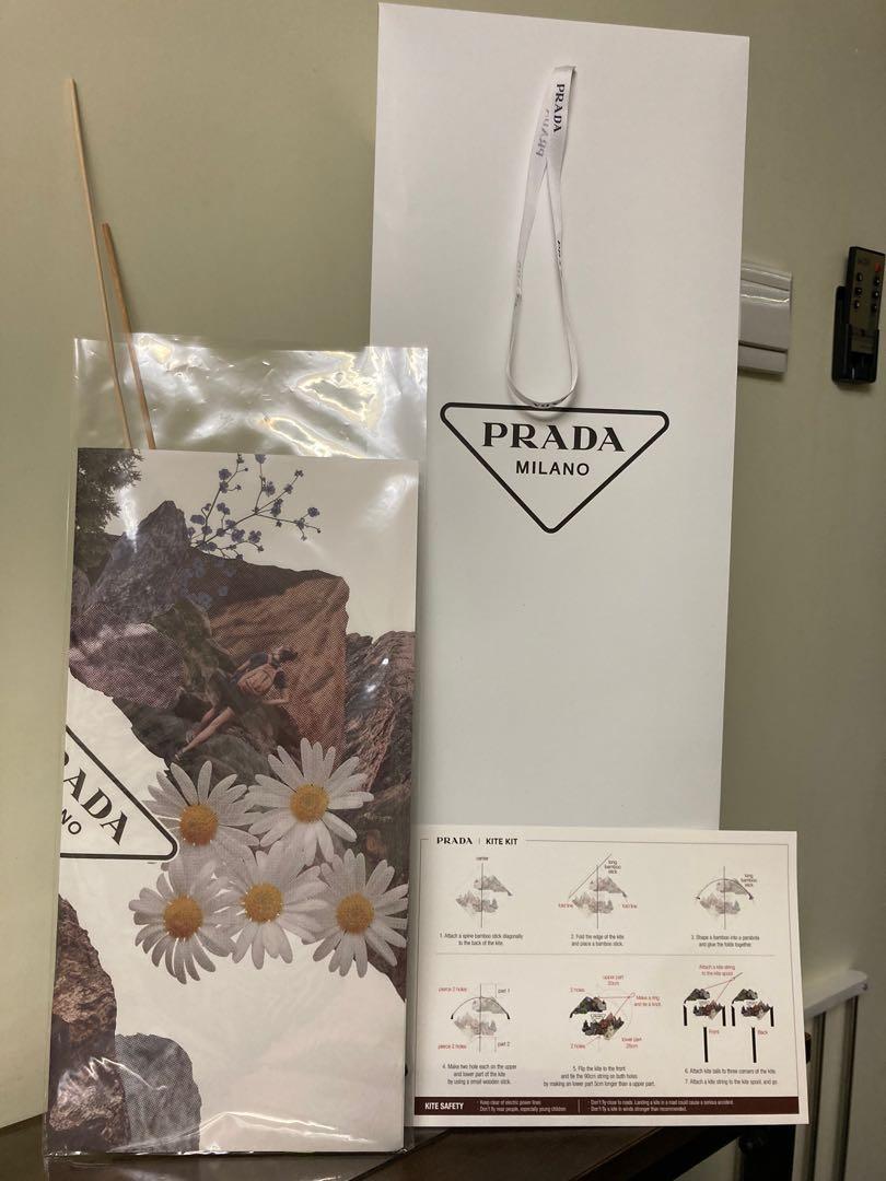 Prada paper kite set, 名牌, 飾物及配件 - Carousell