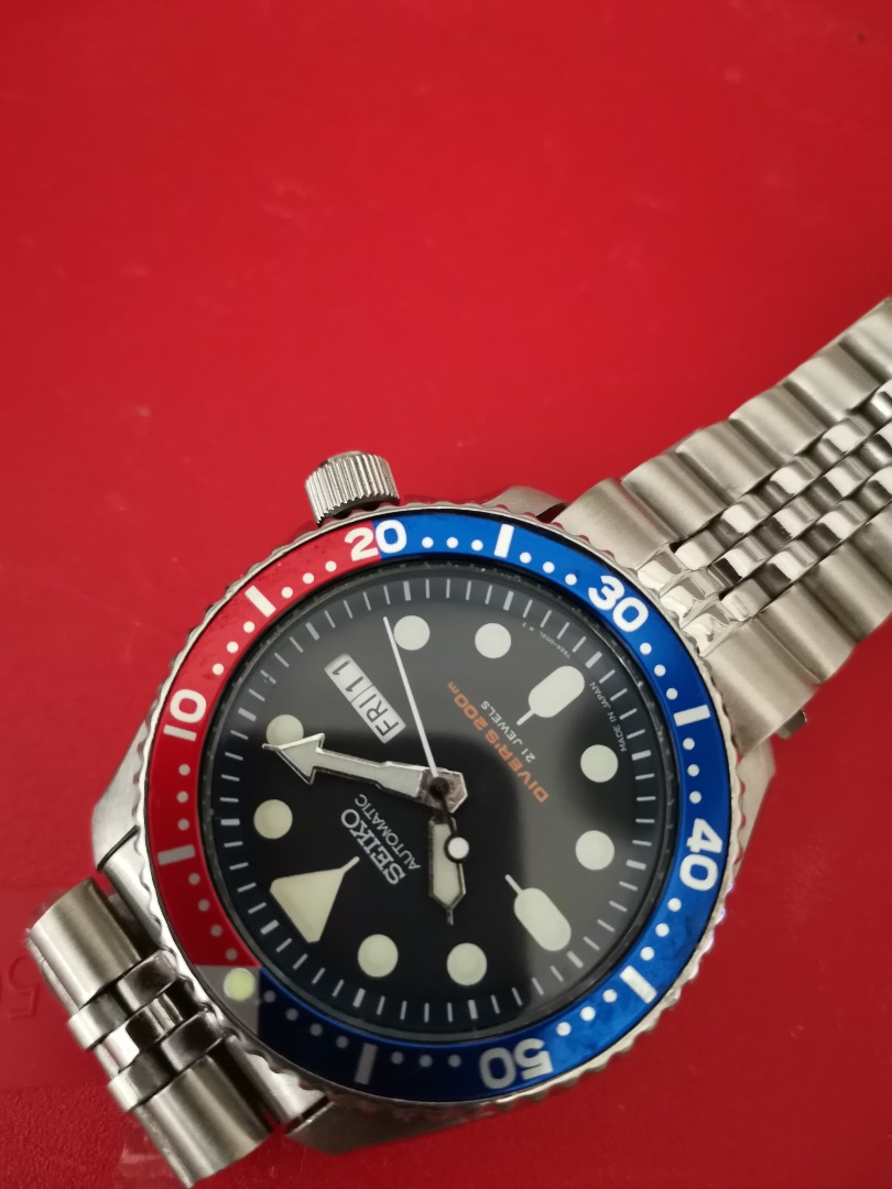 SEIKO SKX009, Men's Fashion, Watches & Accessories, Watches on Carousell