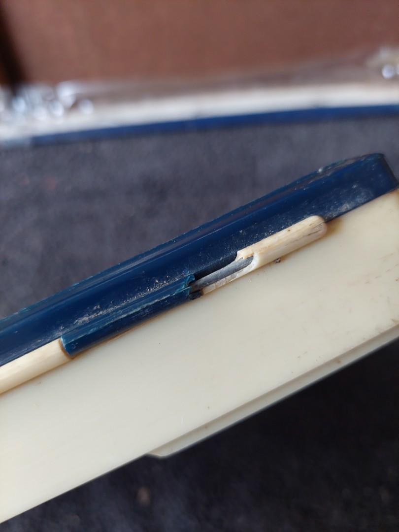 Sign Rothman n kotak rokok, Hobbies & Toys, Collectibles & Memorabilia ...