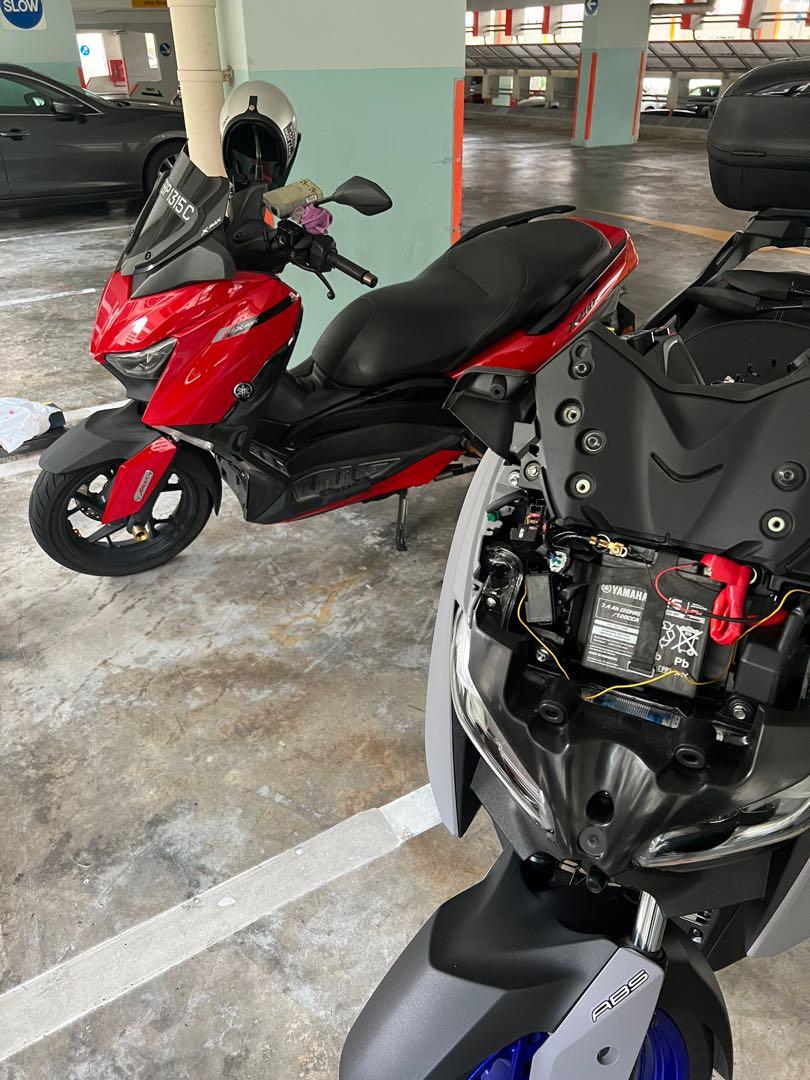 Xmax red glossy original Yamaha 2022, Motorcycles, Motorcycle ...