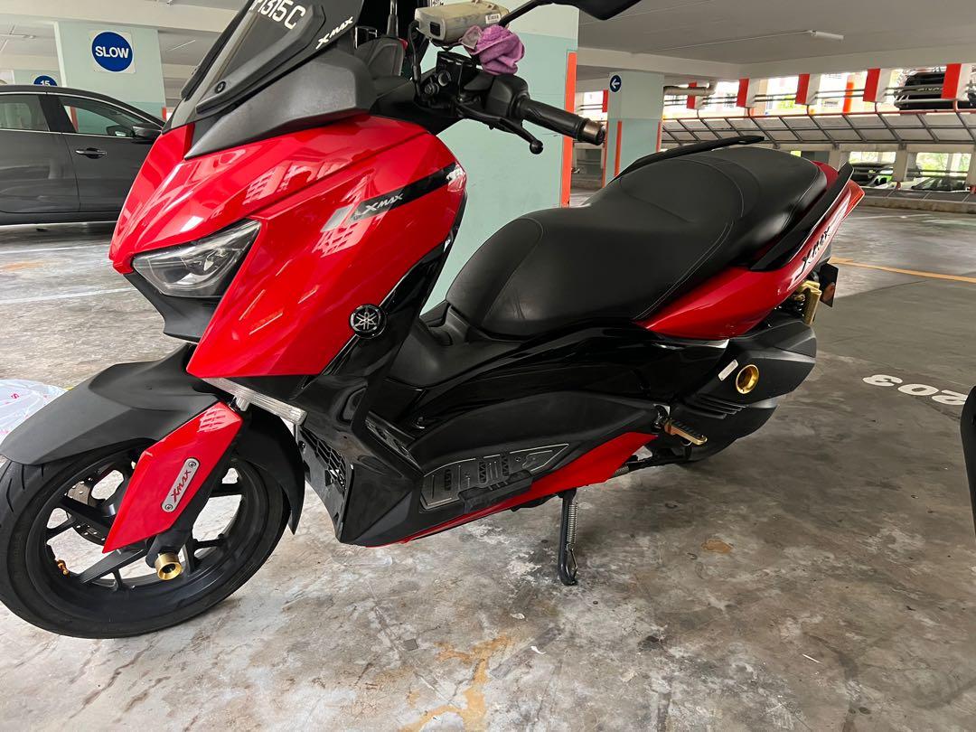 Xmax red glossy original Yamaha 2022, Motorcycles, Motorcycle ...