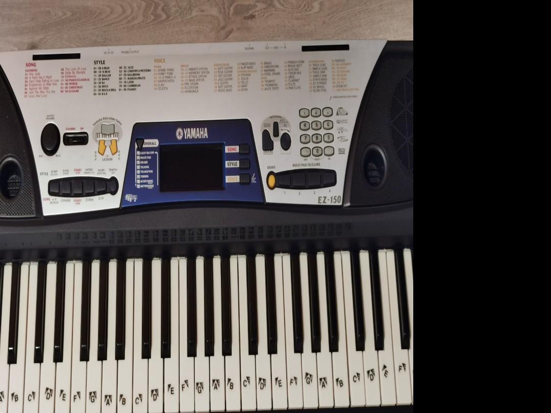 Yamaha keyboard EZ150, Hobbies & Toys, Music & Media, Musical ...