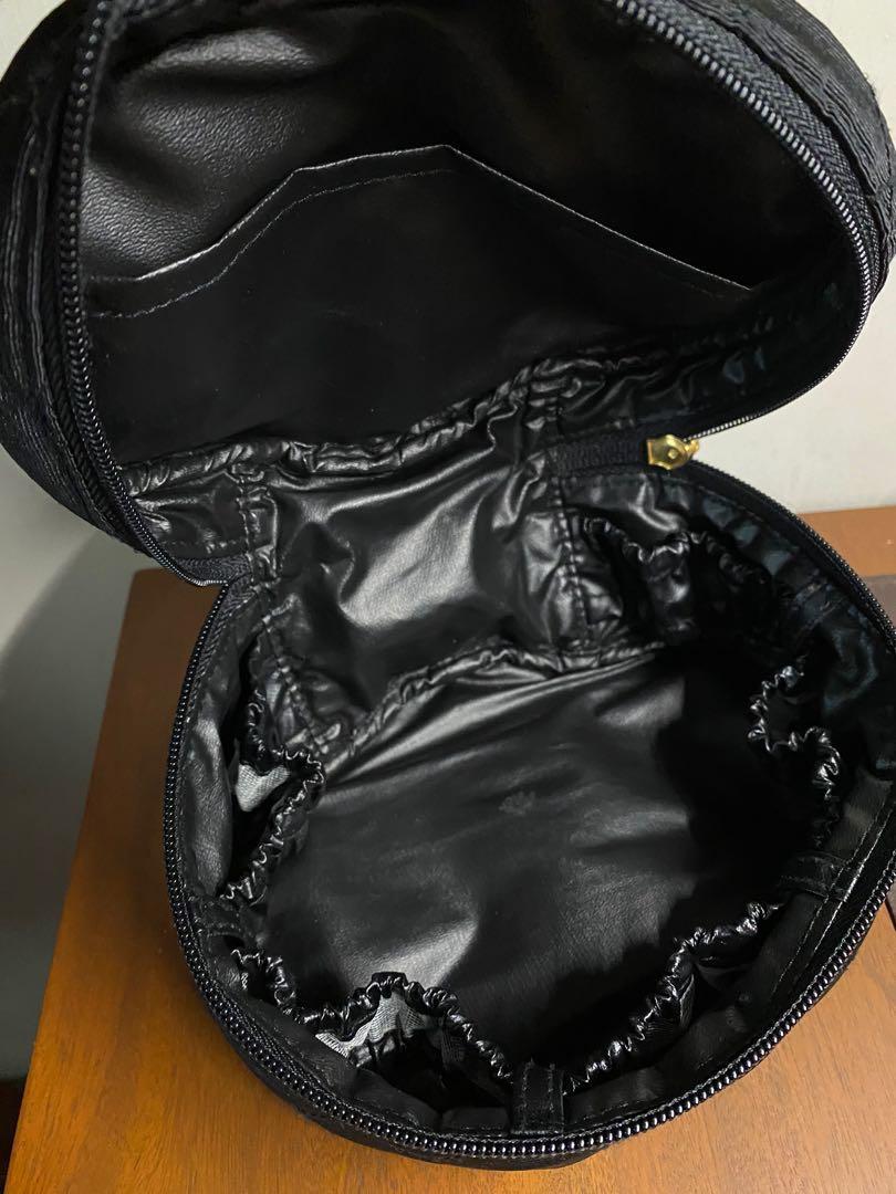 Amway cosmetics/toiletries pouch, Women's Fashion, Bags & Wallets ...