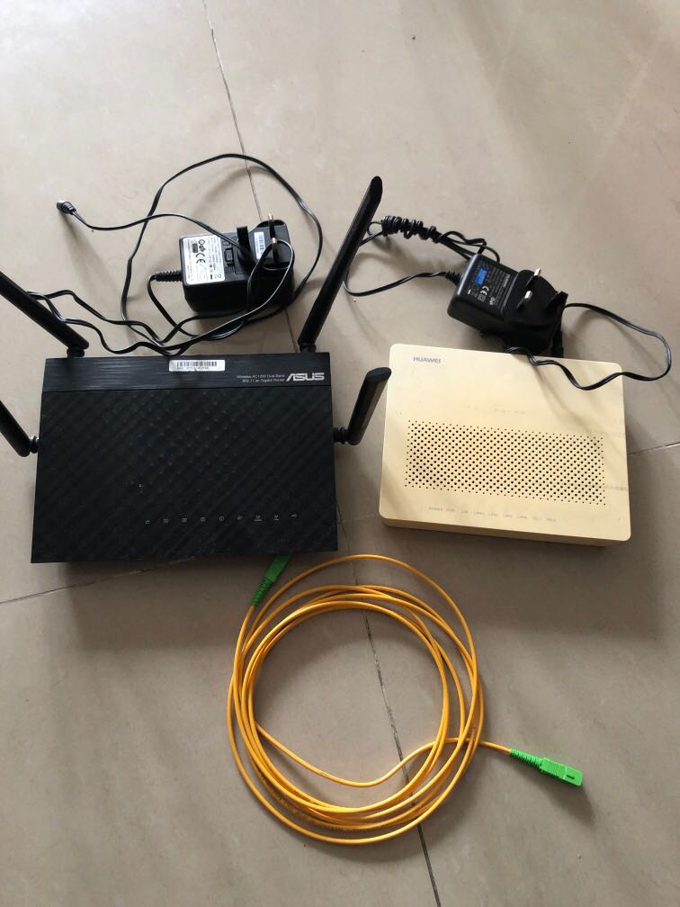 Asus dual band router and Huawei echolife HG8240H fiber modem ...