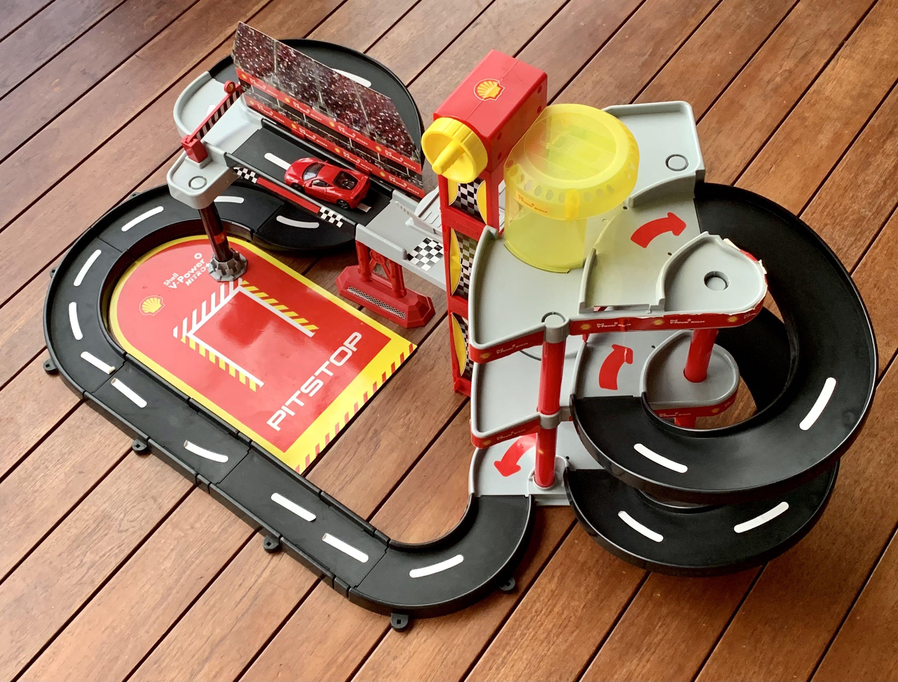 *Ferrari car is included* Ferrari Shell V-Power Nitro Race & Play ...