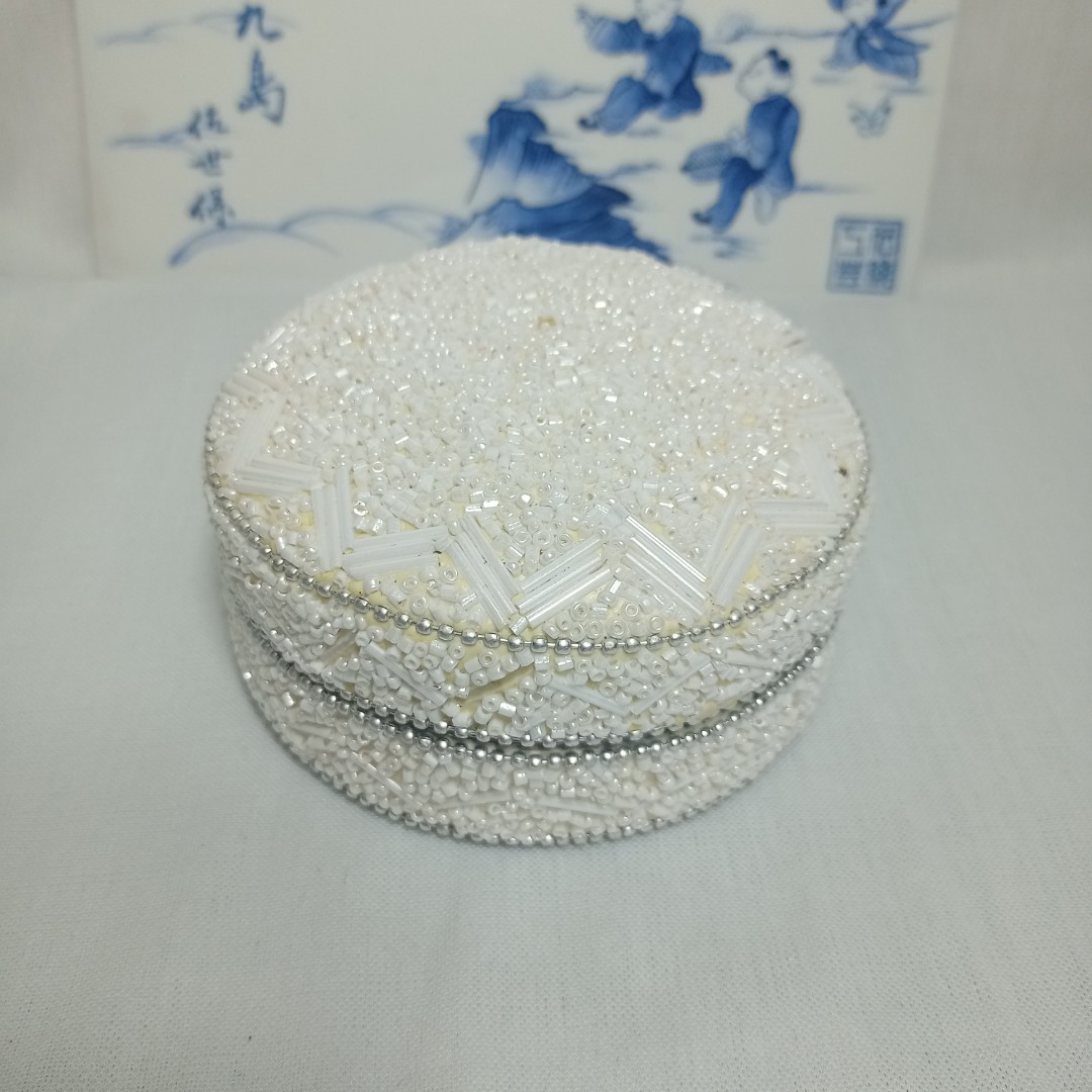 BEADED TIN TRINKET, Hobbies & Toys, Stationary & Craft, Other ...