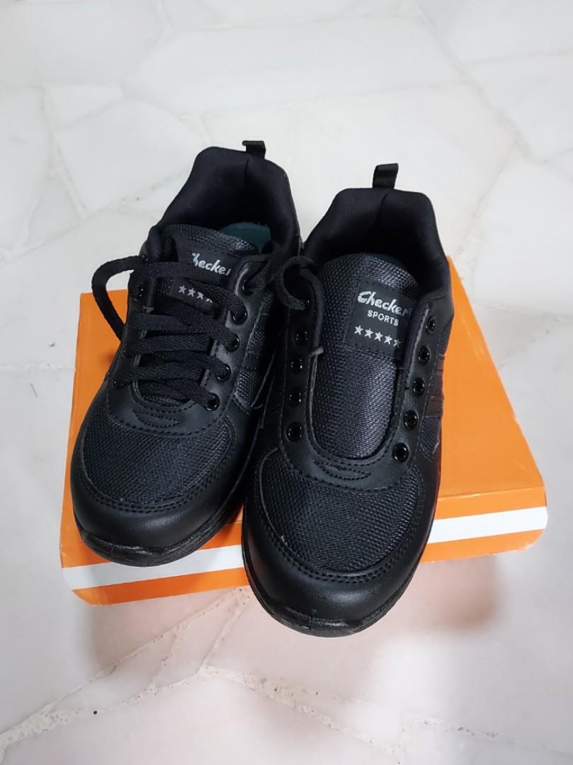Checker Sports Shoe, Men's Fashion, Footwear, Sneakers on Carousell